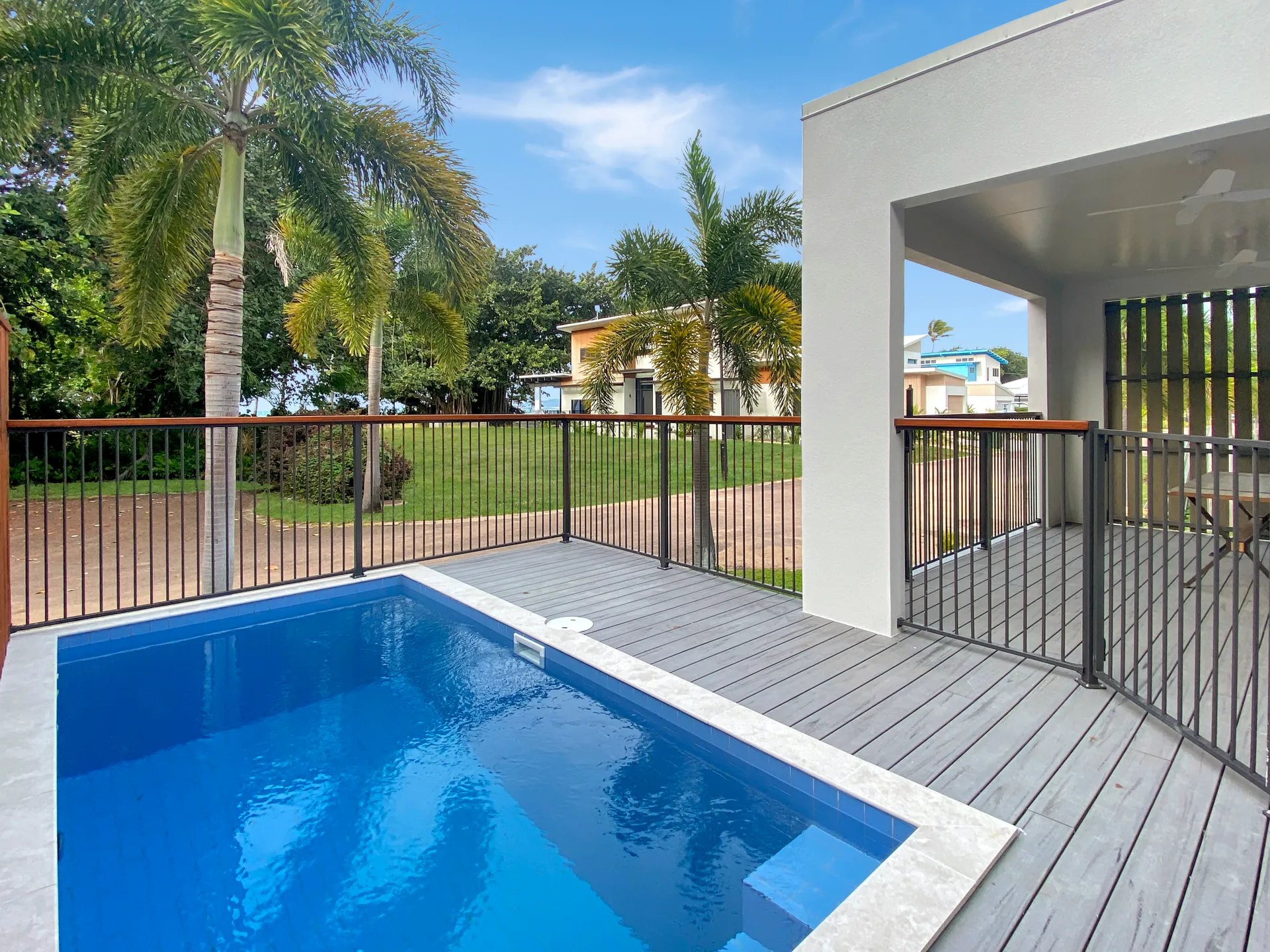 Picnic Point - Magnetic Island Houses